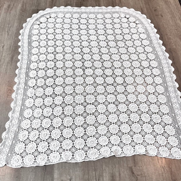 Keeco | Bedding | Vintage Keeco Afghan Blanket Bed Cover Crochet Floral ...
